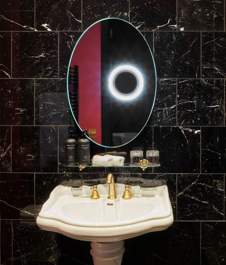 Provocateur Hotel, the Burlesque 1920s Interior Design in Berlin ...